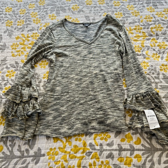 Hannah | Tops | Nwt Hannah Top With Ruffle Sleeves | Poshmark